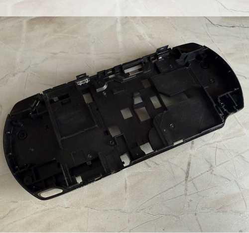 Средняя часть корпус PSP E-1008 Street   курки