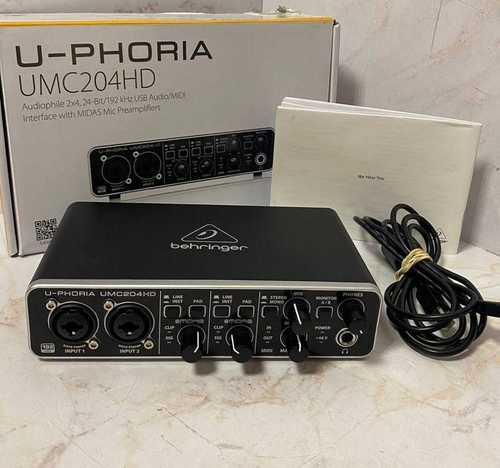 Аудиоинтерфейс Behringer U-phoria UMC204HD