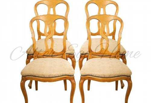 Комплект из четырёх антикварных стульев