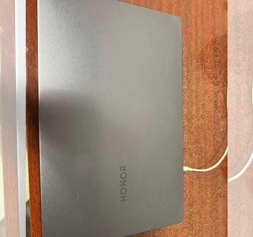 Продаю ноутбук honor MagicBook x 15