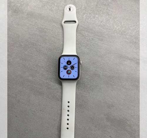 Часы apple watch se 44 mm