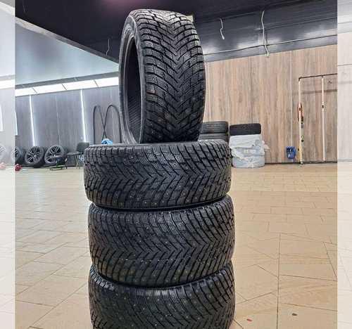 iLink Wintervorhut Stud II 245/45 R18 и 275/40 R18 100T