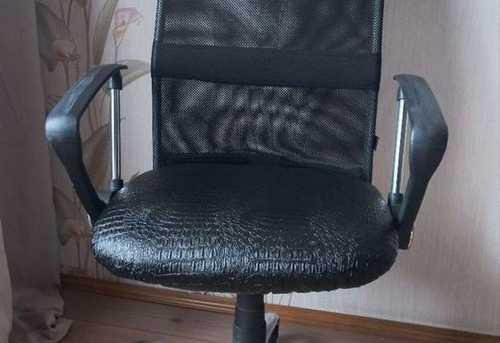 Компьютерное кресло, стул