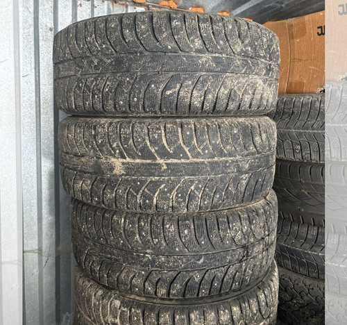 Bridgestone Ice Cruiser 7000 205/55 R16