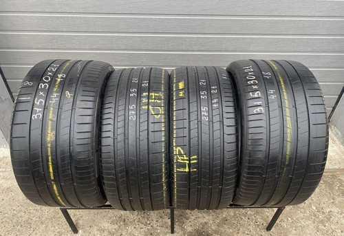 Pirelli P Zero 315/30 R21 и 275/35 R21