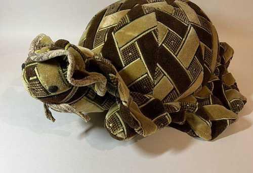 Декоративные подушки в виде черепах