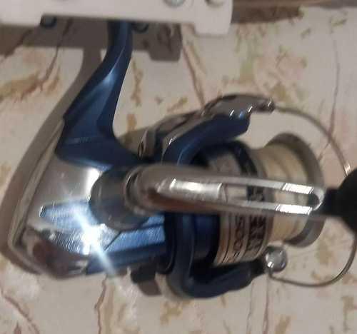 Безынерционная катушка Shimano Nexave FC