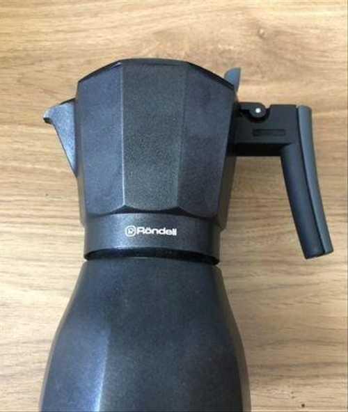 Кофеварка гейзерная Kaffero RDS-499 (6 чашек)