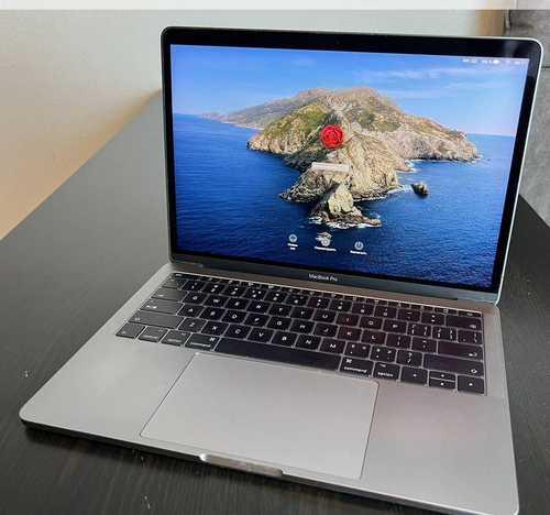 Macbook Pro 13 2017 8/256Gb