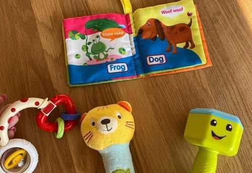 Игрушки для малышей до года пакетом