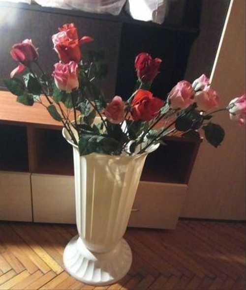 Цветы, ваза диспенсер, образивные салфетки, банки