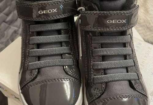 Кроссовки утеплённые 27 Geox