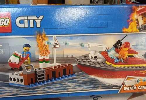 Lego City 60213 Пожар в порту