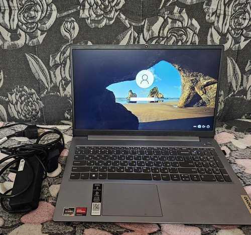 Ноутбук Lenovo IdeaPad Slim 3 15ABR8