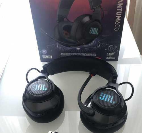 Беспроводные наушники JBL