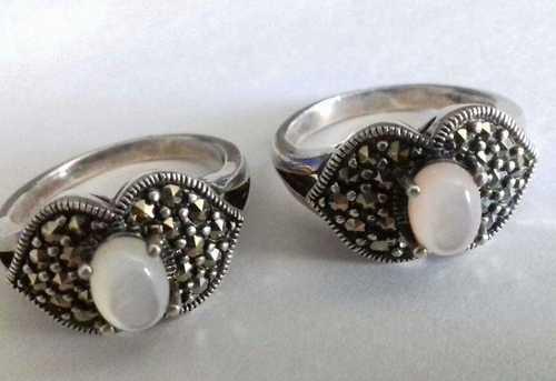 Серебро 925,кольца 17 и 18 размер с Лунным Камнем