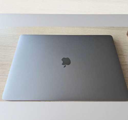 Apple macbook pro 16