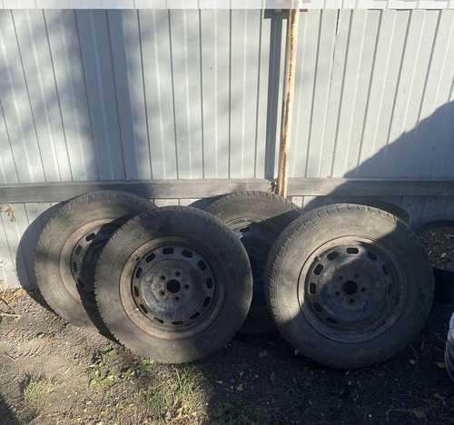 Gislaved Nord Frost 5 185/70 R14