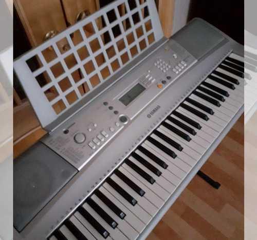 Синтезатор yamaha psr е303