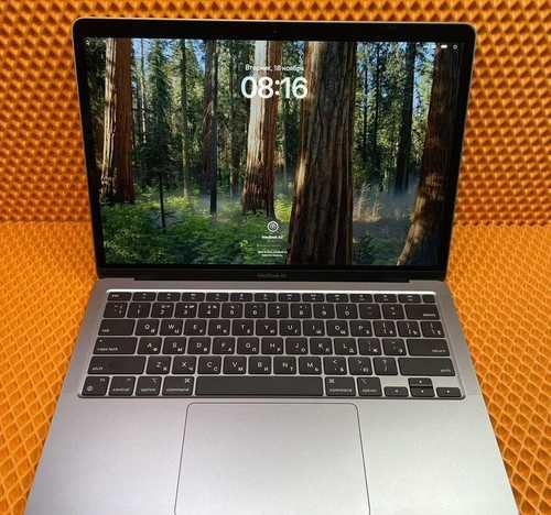 MacBook Air 13 (2020, M1), 256 ГБ, M1 (8-core), RAM 8 ГБ, GPU 7-core