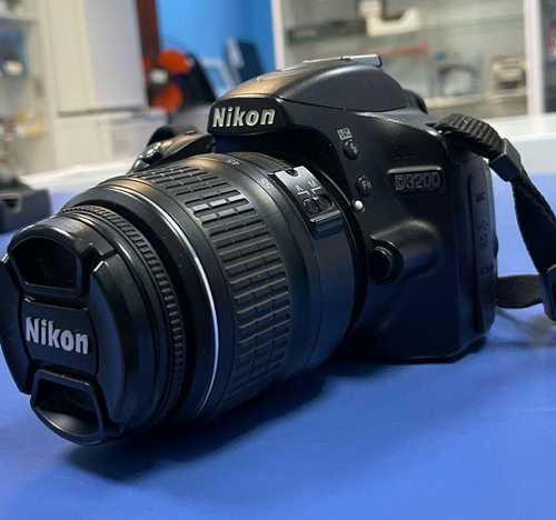 Зеркальная камера Nikon D3200 /ур