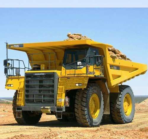 В разборе Коматсу Komatsu самосвалы