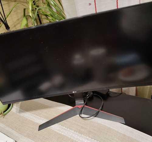 Изогнутый монитор 34'' UltraWide LG 34UC79G