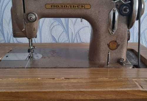 Педальная швейная машинка "Подольск"