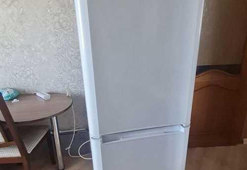 Продам холодильник Indesit BIA161