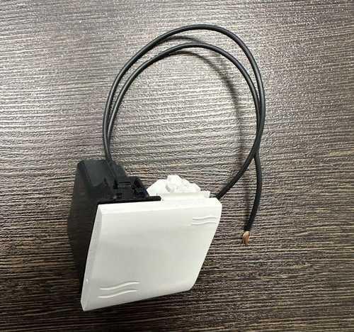 Brava выключатель DKC 76002B типа кнопка
