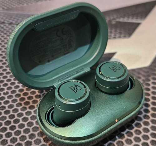 Bang olufsen beoplay e8 3rd