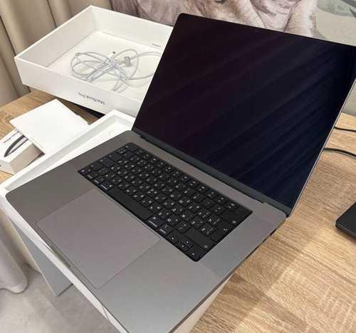 Apple MacBook 16" PRO M1 16GB 512GB