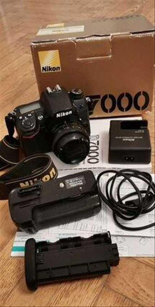 Nikon D7000 + 2 объектива + царский комплект