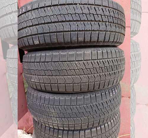 Bridgestone Blizzak VRX2 185/60 R15