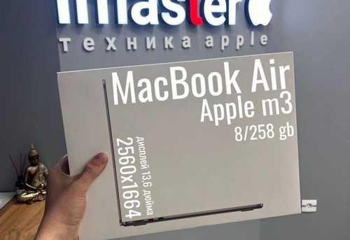 Macbook air 13 m3 8 256 13,6