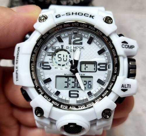 Наручные часы Casio G-shock белые