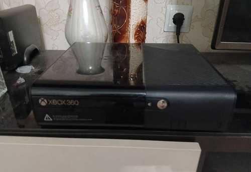 Xbox 360E + геймпады + диски