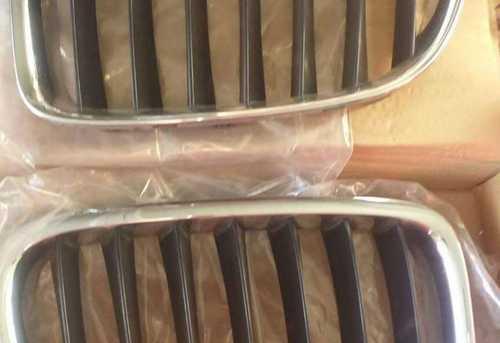 Решетка радиатора BMW X1