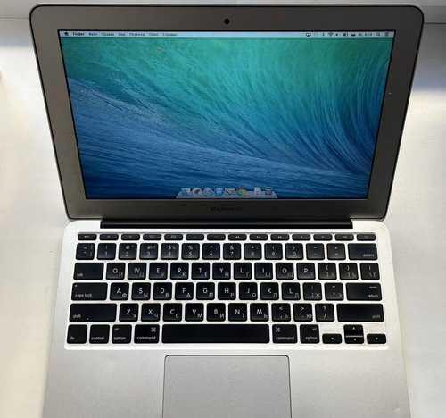 MacBook Air (11 дюйм., начало 2015 г.) 128 гб