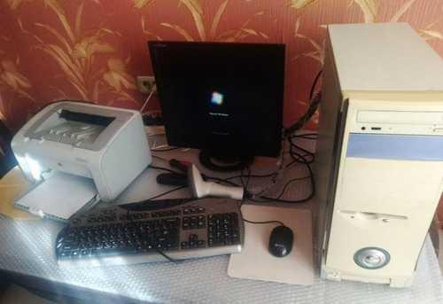Компьютер с принтером и сканером штрих