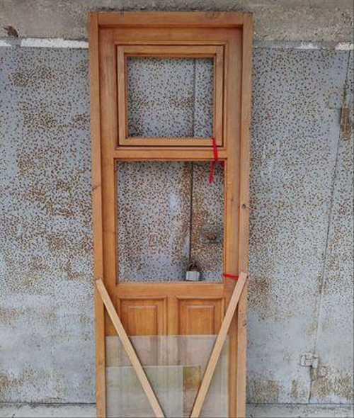 Дверь деревянная балконный блок