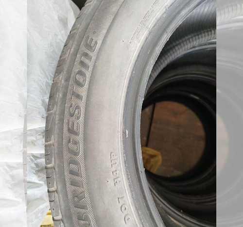 Bridgestone Turanza T001 225/55 R17