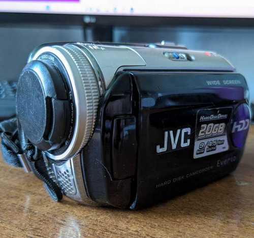 Видеокамера JVC GZ-MG67E