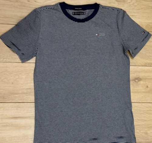 Tommy hilfiger футболка, 10 лет