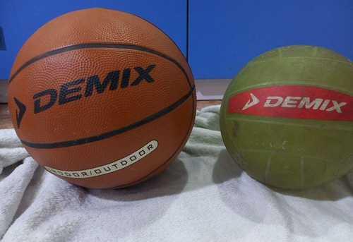 Баскетбольный мяч и резиновый мяч