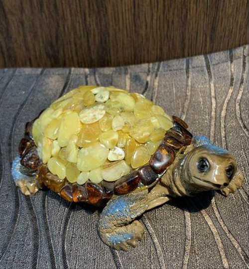 Янтарная черепаха фигурка