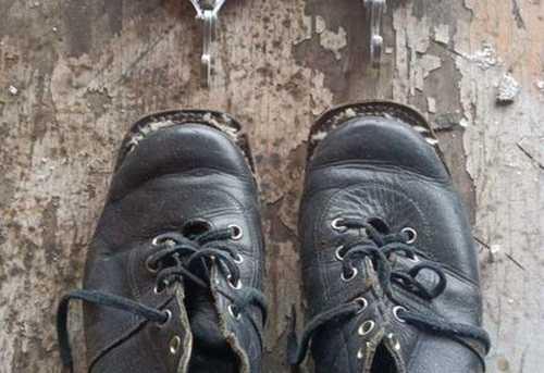 Лыжные ботинки с креплениями