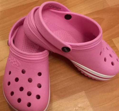 Обувь пляжная crocs