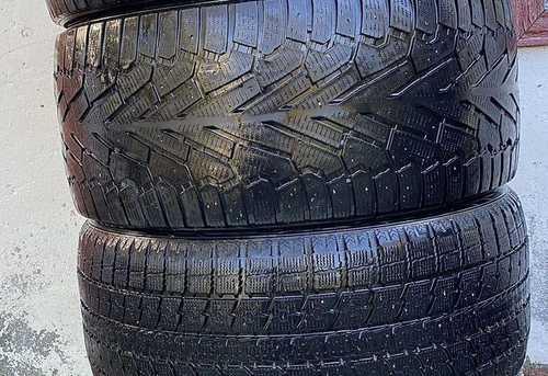 Pirelli Ice Zero 295/40 R21