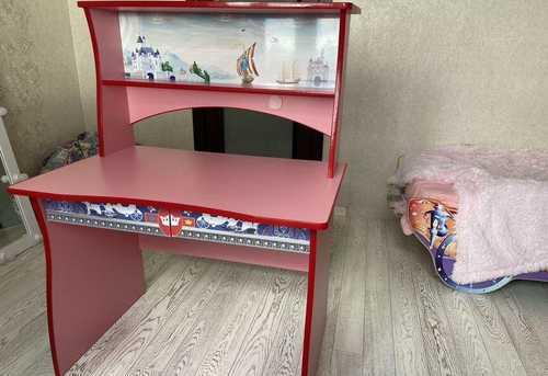Детская кровать + письменный стол